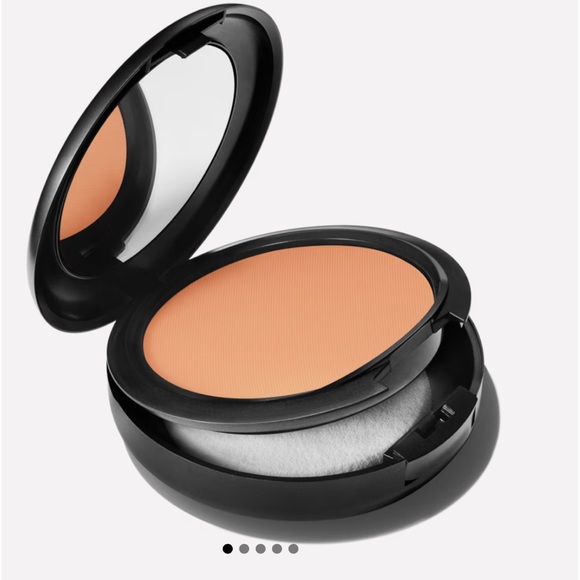 MAC Cosmetics | Makeup | Studio Fix Powder Plus Foundation Nw33 | Poshmark